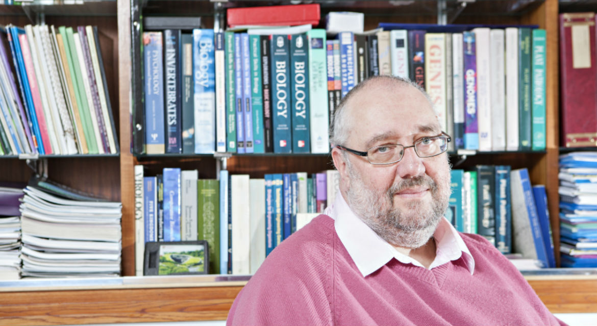 Mbe For Professor David Coates : News : University of Dundee